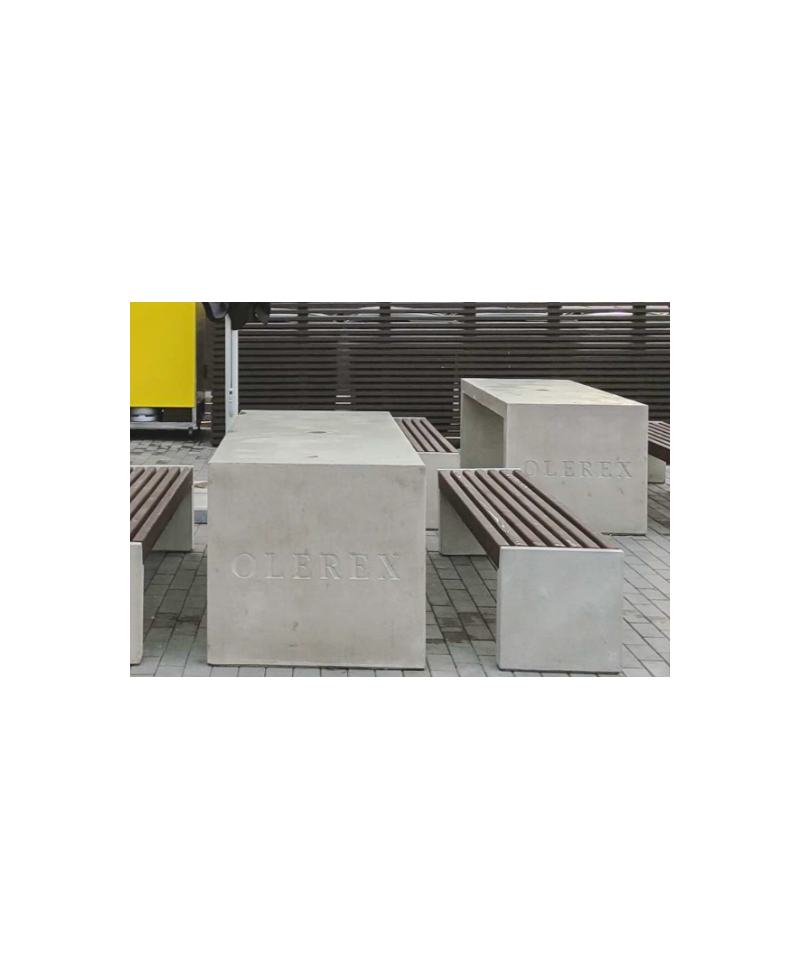 Betoninis lauko stalas